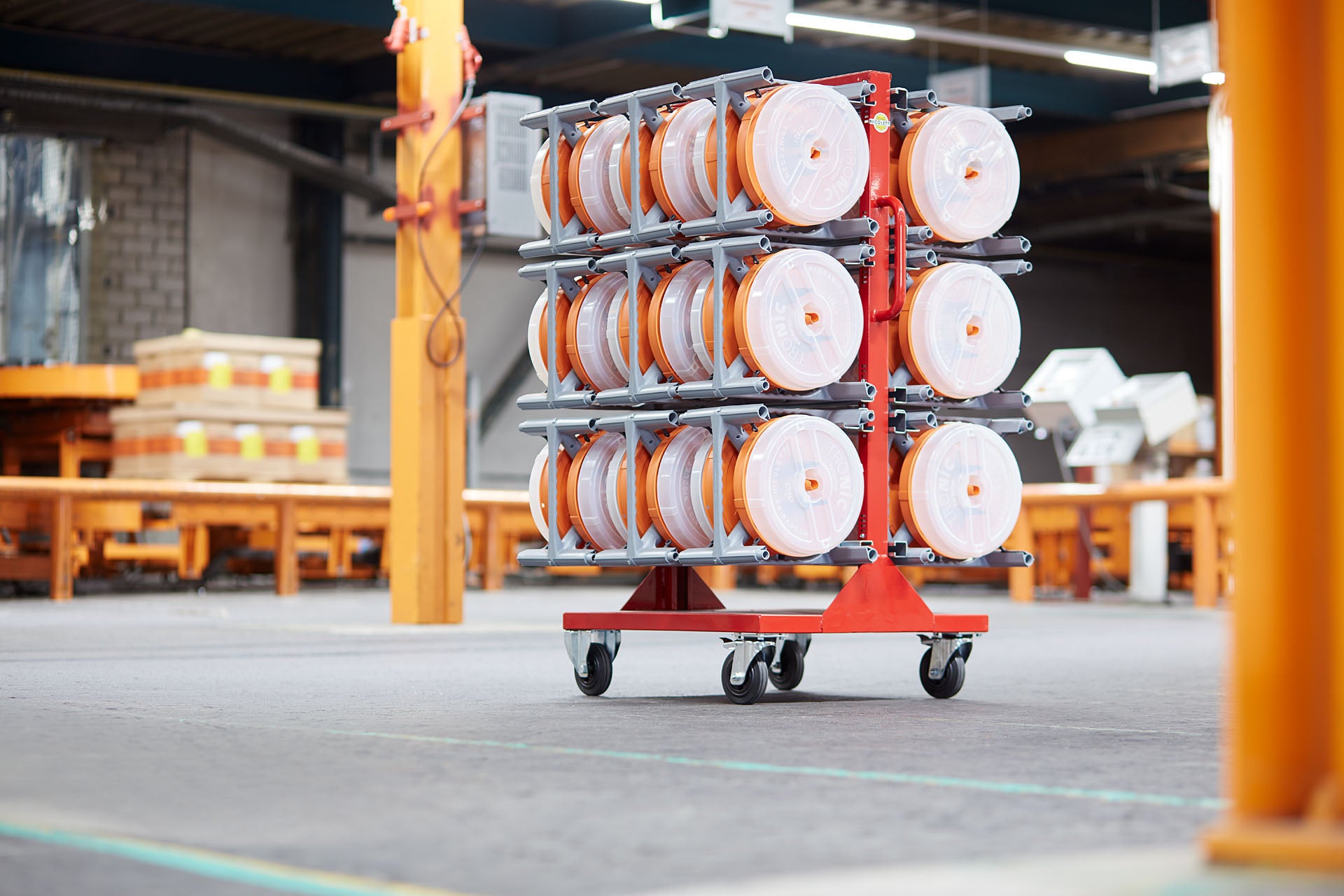 Modulele TRONIC BOX - soluția LAPP pentru derularea și depozitarea con